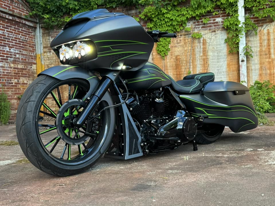 Harley Fat Tire Baggers | Custom Road Glide & Street Glide – Woodlawn ...